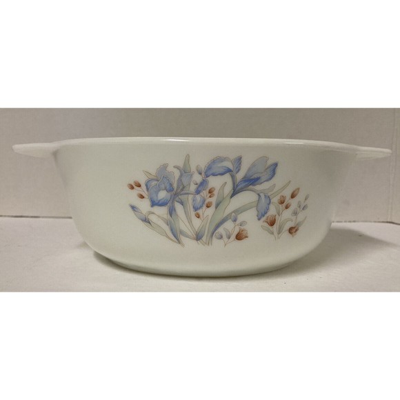 Pyrex | Kitchen | Vintage Pyrex Blue Iris England Casserole Dish 8 Inch ...